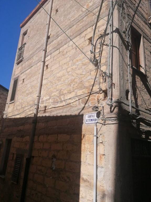 Casa Indipendente in vendita a Caronia via Luigi Rizzo