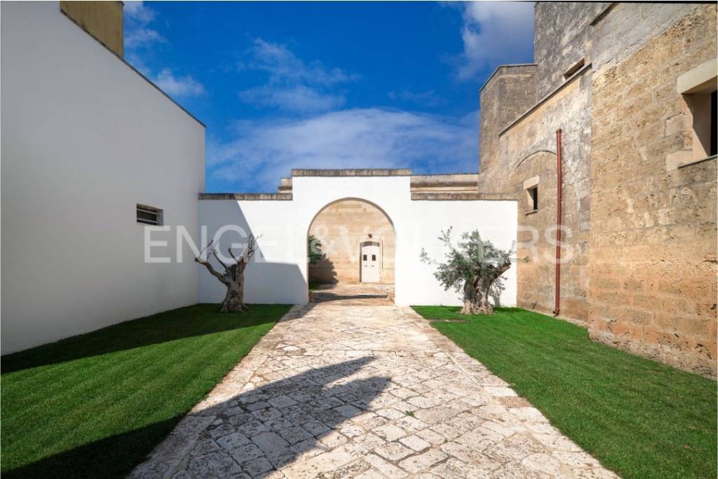 Masseria in vendita a Giuggianello via Giuseppe Mazzini