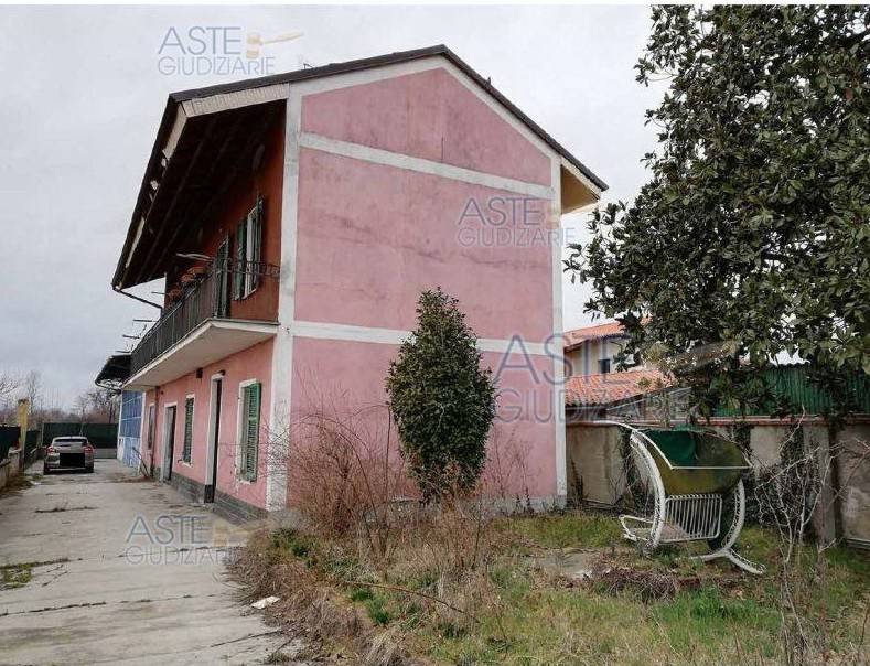 Casa Indipendente all'asta a Caluso via Camillo Benso di Cavour, 18