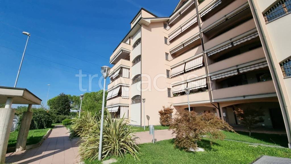 Appartamento in vendita a Brugherio via Bindellera