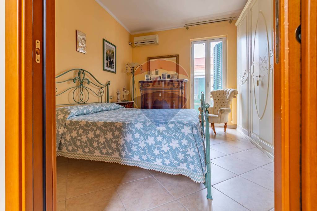 Appartamento in vendita a Bari via Carnia, 4