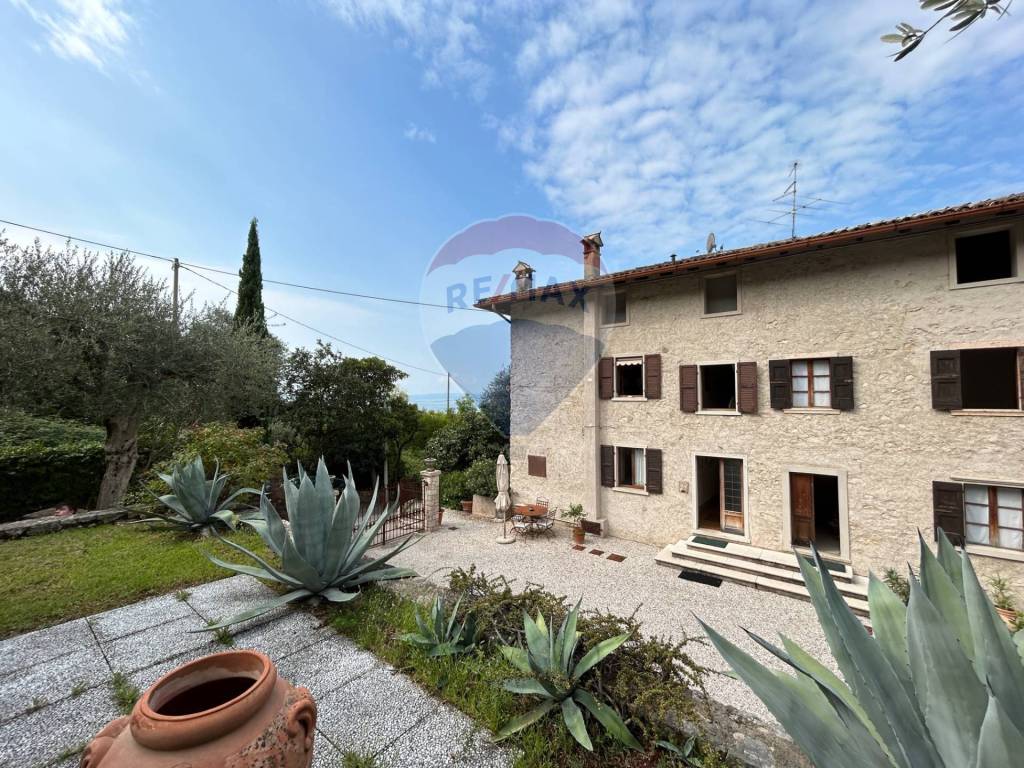 Attico in vendita a Torri del Benaco