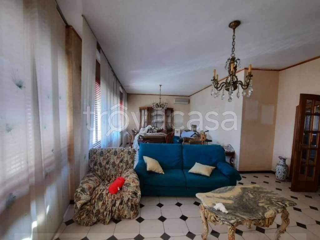 Appartamento all'asta a Sarzana piazza Guido Jurgens, 67/a