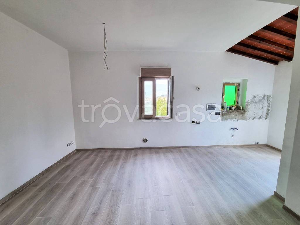 Appartamento in vendita a Calenzano via Giuseppe Giusti