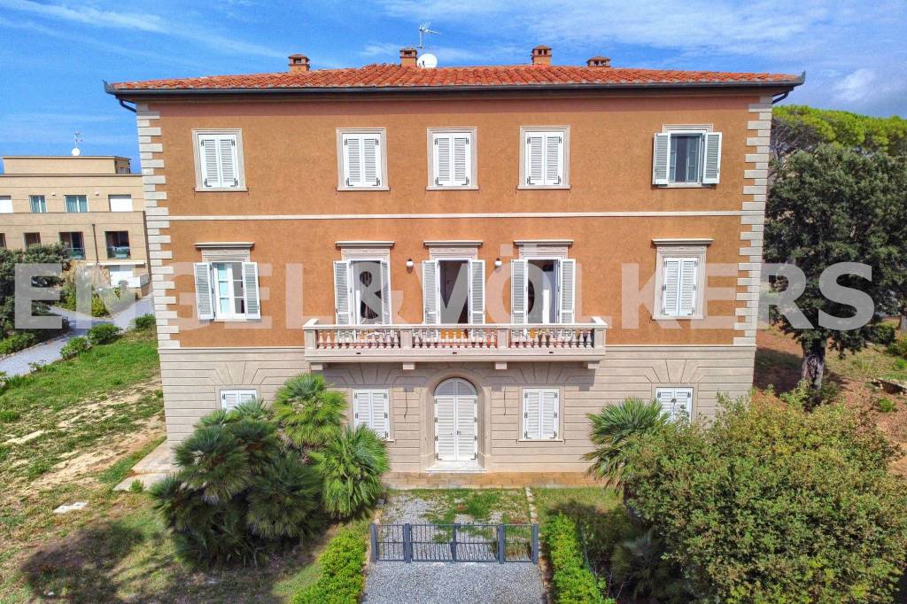 Appartamento in vendita a Livorno via della Salute