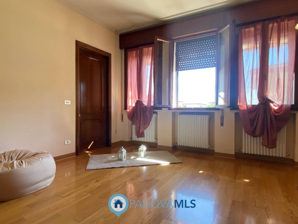 Appartamento in vendita ad Arre via Vecchio Adige