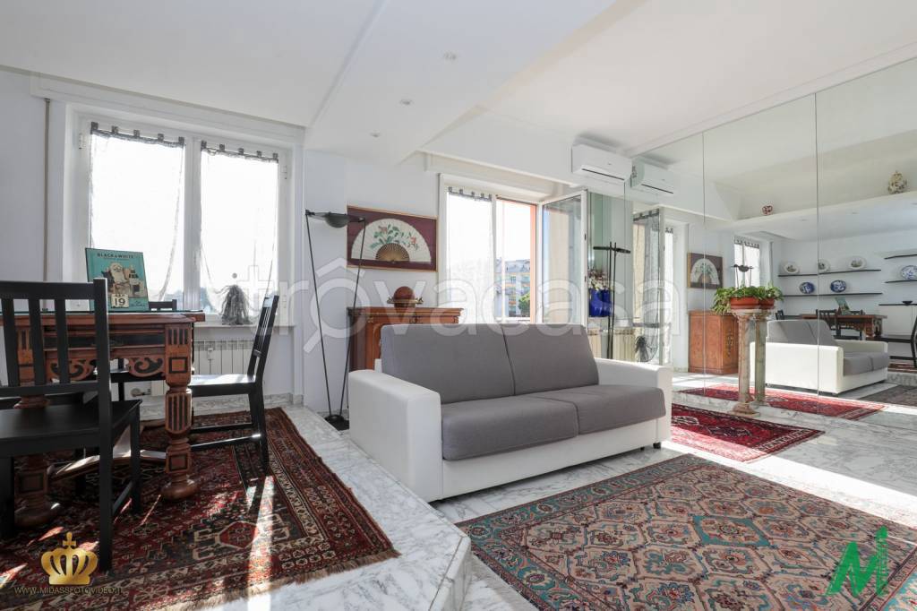 Appartamento in vendita a Genova via Sibilla Mertens