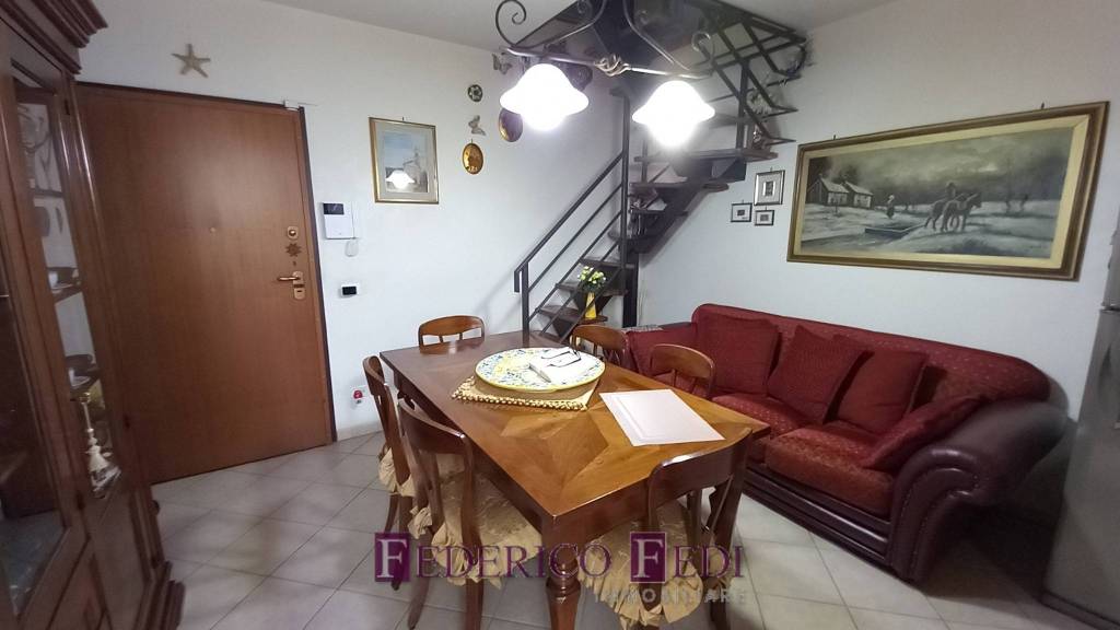 Appartamento in vendita a Prato via Pomeria