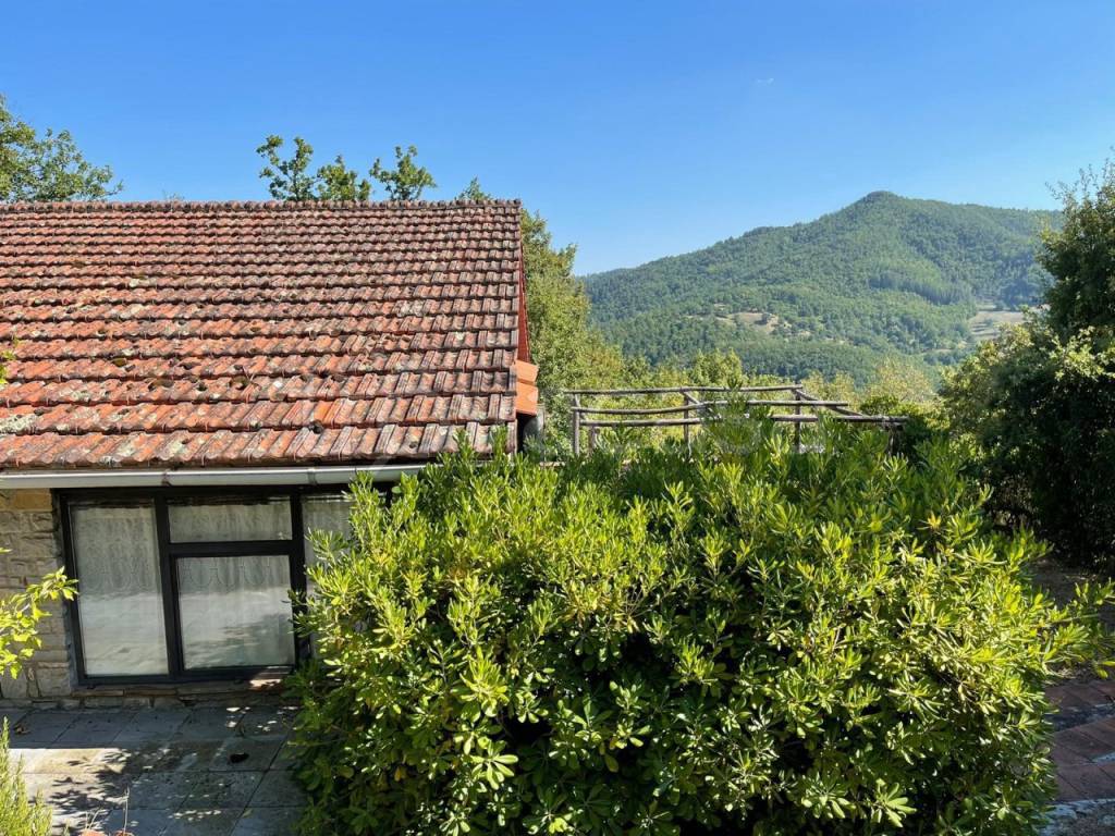 Villa in vendita a Castel Focognano località Girella di Sopra ,78 a