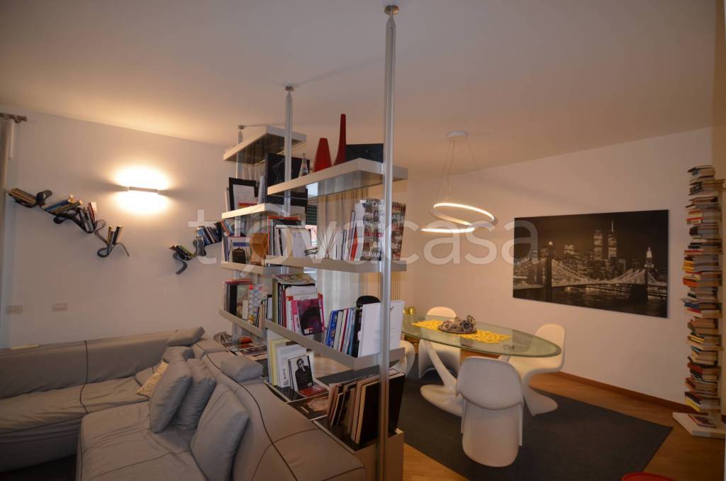 Appartamento in vendita a Lecco c.So Martiri della Liberazione