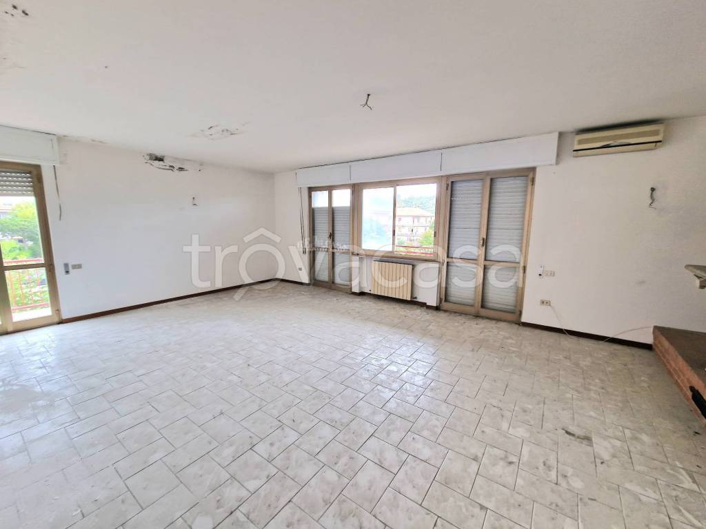 Appartamento in vendita a Martinsicuro via Cola d'Amatrice, 8