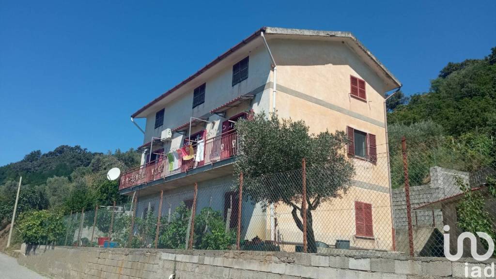Casa Indipendente in vendita a Longobardi localitã  Varvari