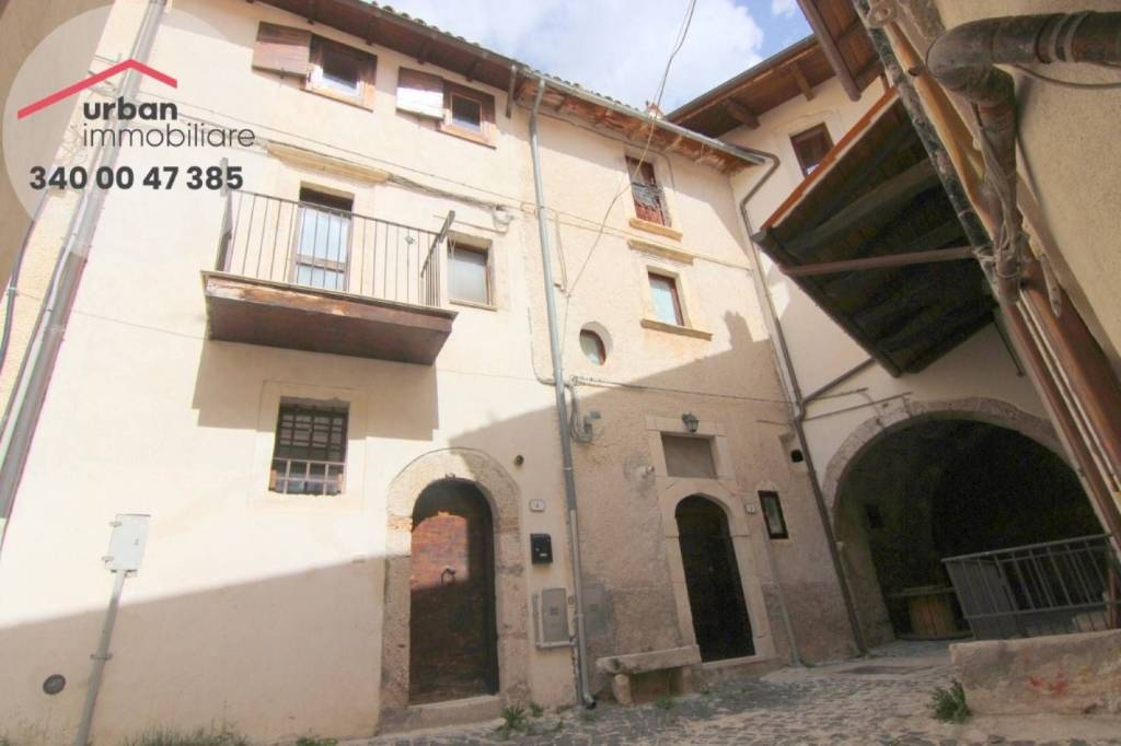 Casa Indipendente in vendita a Lucoli vico Valloncello, 4