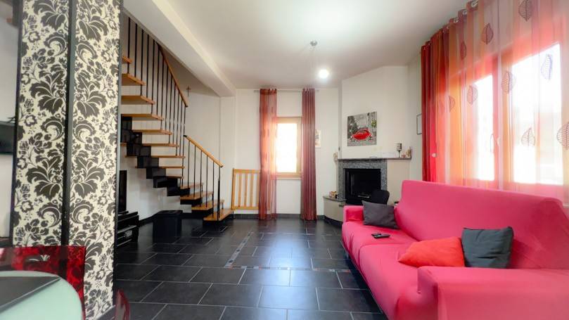 Villa Bifamiliare in vendita a Fiuggi via Vallicelle, 77