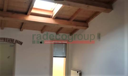 Casa Indipendente in vendita a Livorno via di Salviano