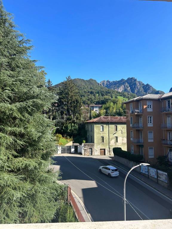 Appartamento in in vendita da privato a Lecco via Francesca Manzoni, 10