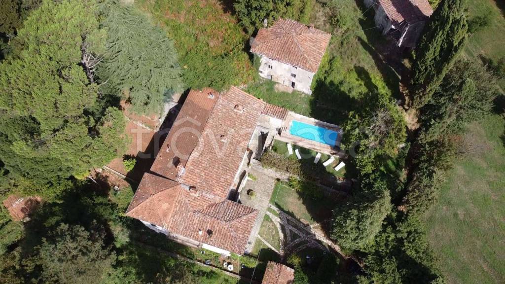 Appartamento in vendita a Borgo a Mozzano via del Rio