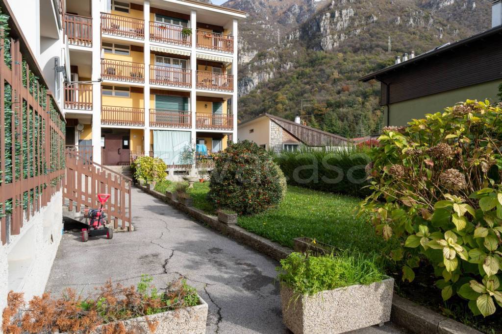 Appartamento in vendita a Ballabio via Roccolo, 17