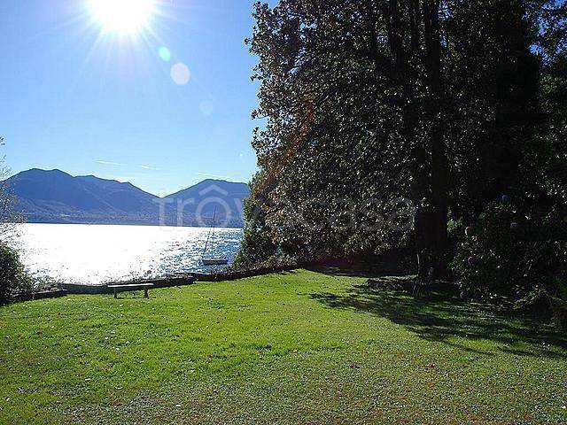 Villa in vendita a Cannero Riviera via Ludovico Sacchetti