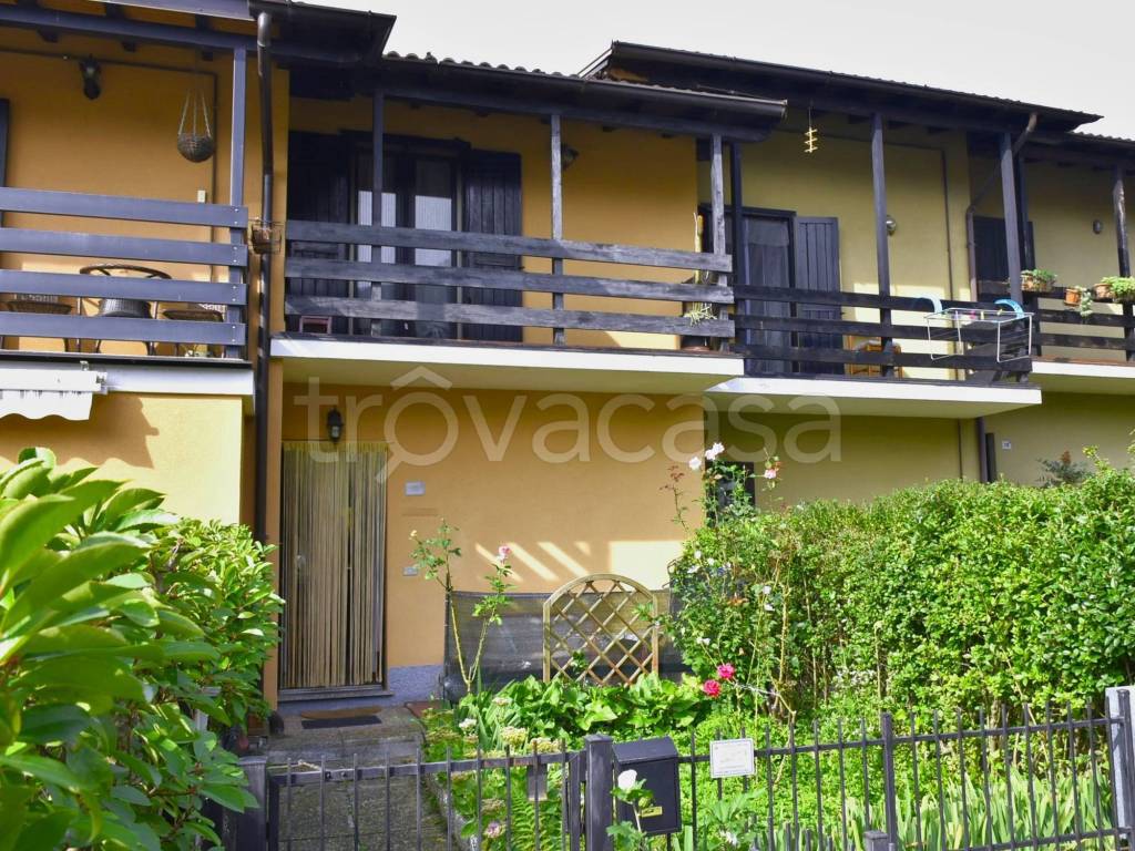 Villa a Schiera in vendita a Cercino via Provinciale cercino-piussogno