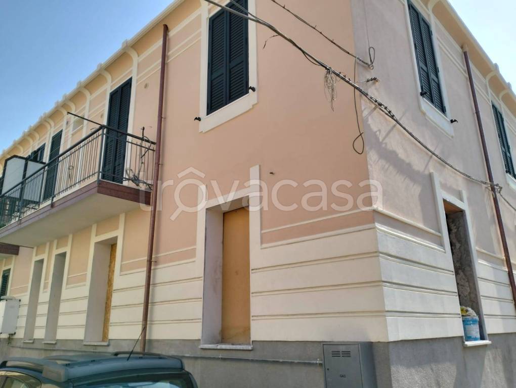 Appartamento in vendita a Reggio di Calabria via Girolamo Arcovito