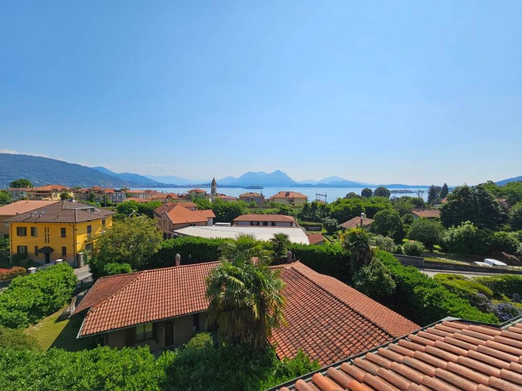 Attico in vendita a Baveno
