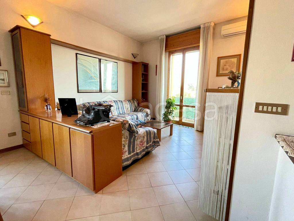 Appartamento in vendita a Bologna via Emilia Ponente