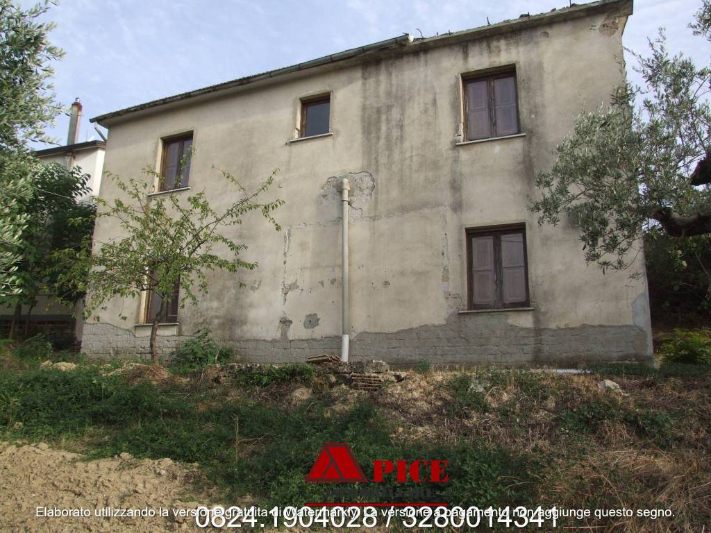 Casa Indipendente in vendita ad Apice contrada Alvino