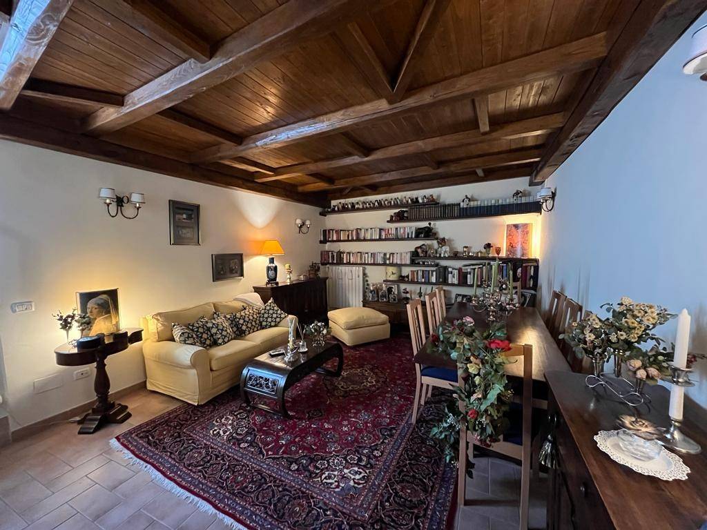 Casa Indipendente in vendita a Ferentillo via Strada Statale Valnerina, 16A