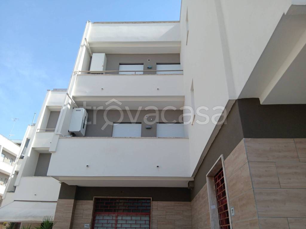 Appartamento in vendita a Cavallino via di Leuca, 71