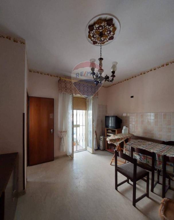 Casa Indipendente in vendita a Regalbuto via Francesco Crispi, 69-71