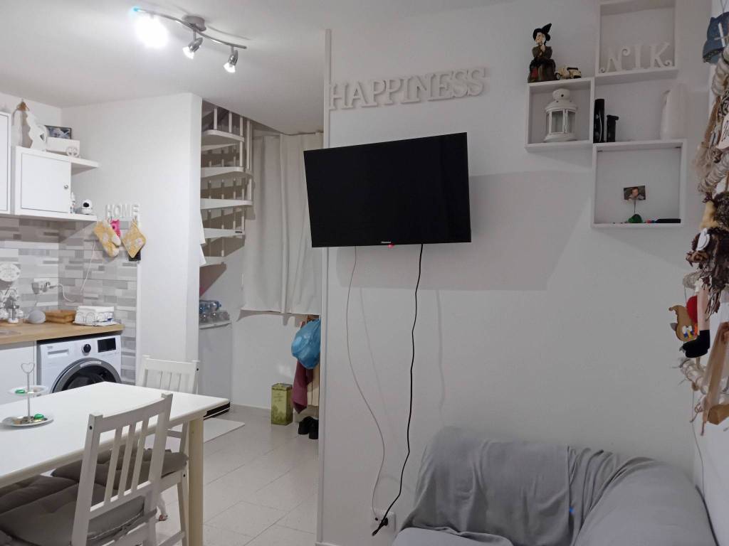 Appartamento in in vendita da privato ad Adelfia via Giovanni Ragone, 11