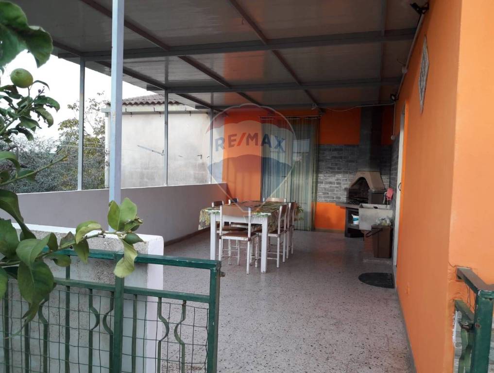 Casa Indipendente in vendita a Chiaramonte Gulfi c/da Donnagona