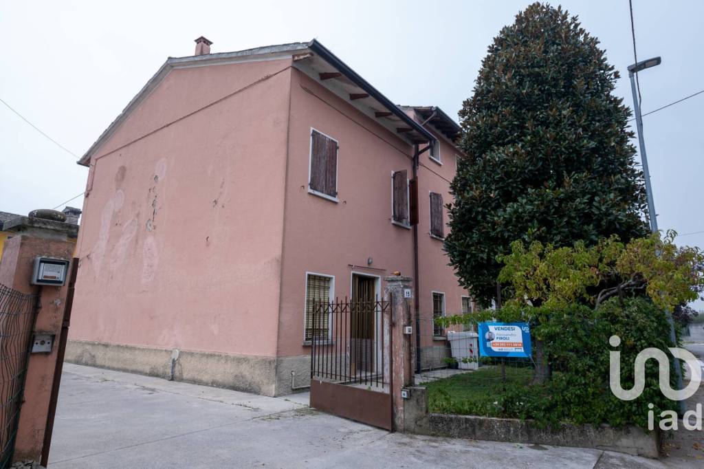 Casa Indipendente in vendita a Castel Goffredo via coletta, 15