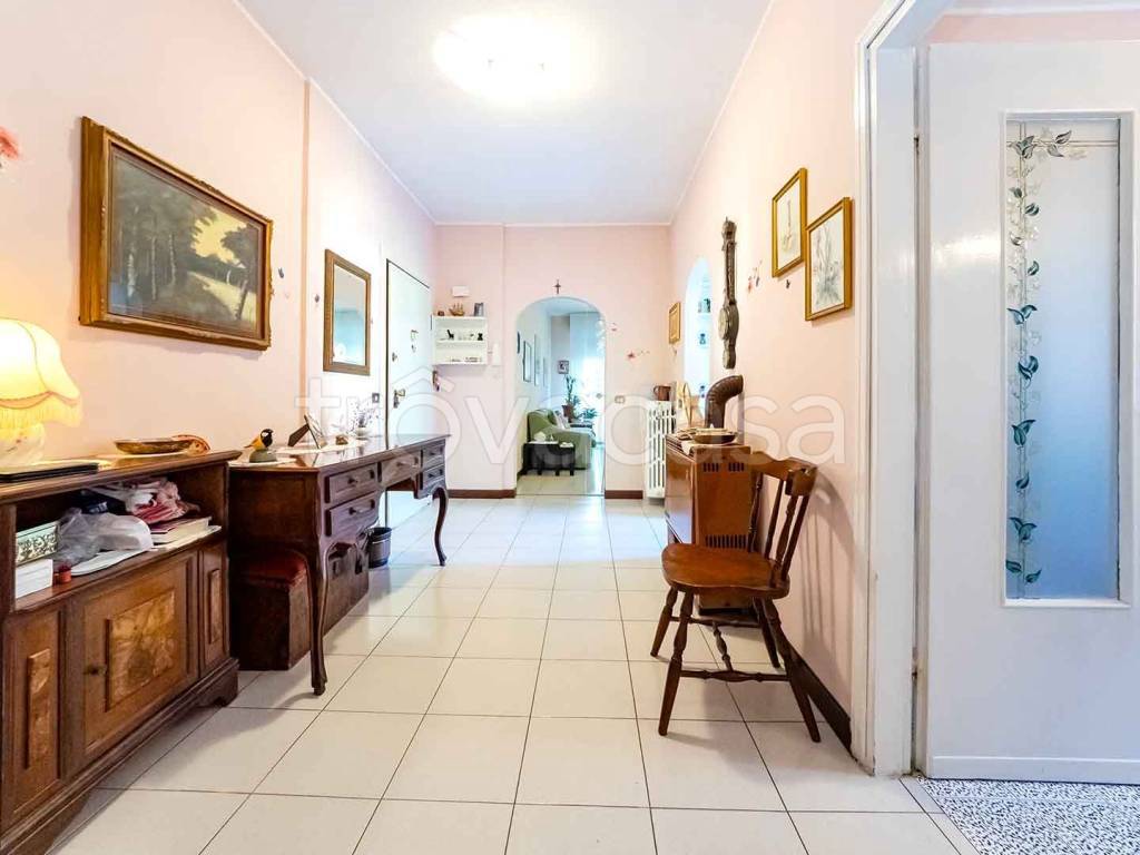 Appartamento in vendita a Mandello del Lario via Dante Alighieri, 80