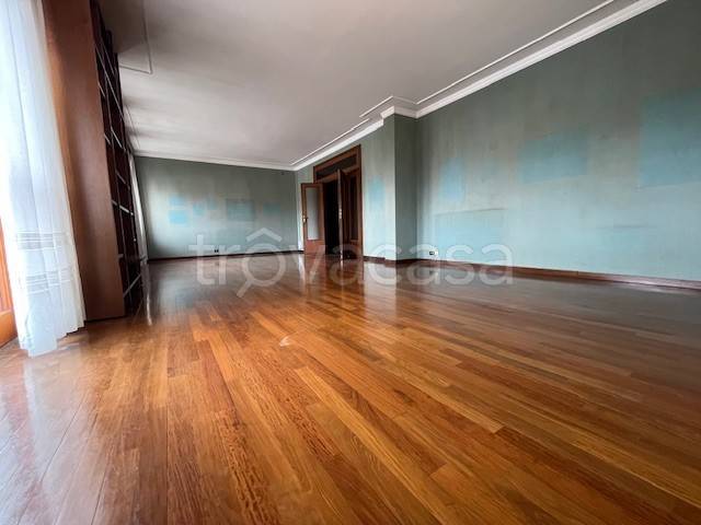 Attico in vendita a Biella via Lorenzo Delleani