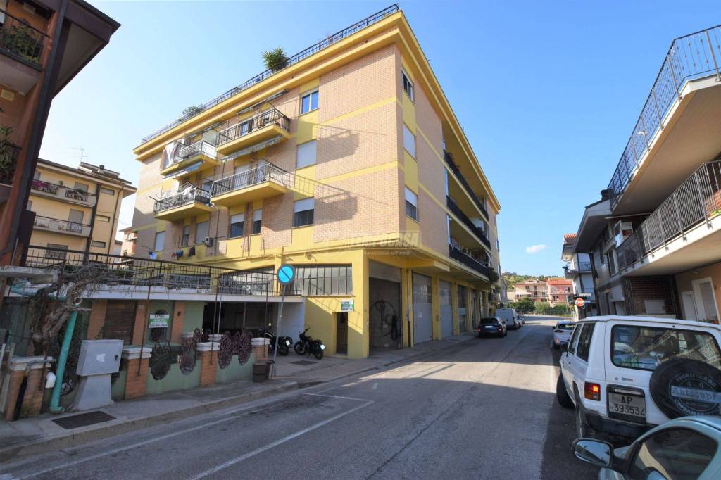 Appartamento in vendita ad Altidona via Cristoforo Colombo, 49