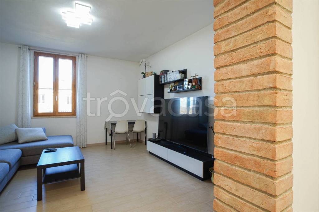 Appartamento in vendita ad Asciano via aretina, 4