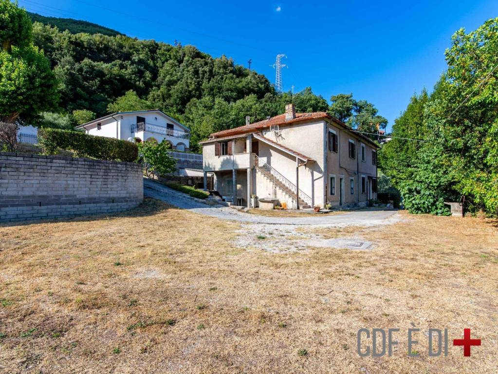 Appartamento in vendita a Castel Sant'Angelo via Tito Flavio Vespasiano