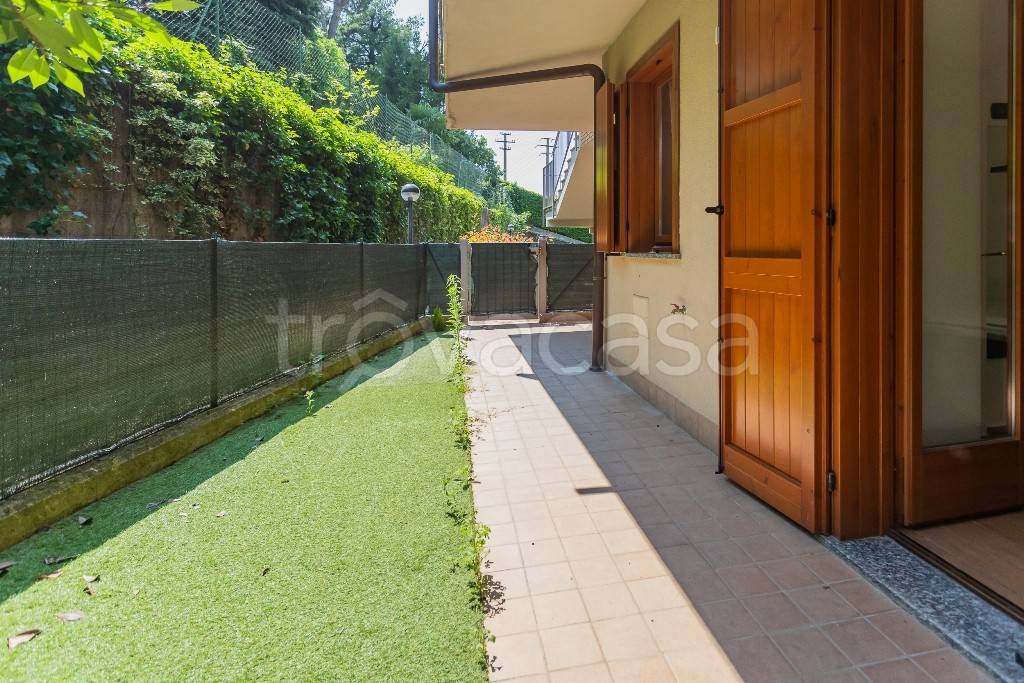 Appartamento in vendita a Barzanò via Paladini, 9