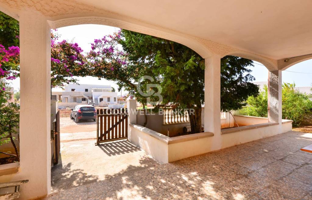 Villa in vendita ad Alliste via Albert Einstein