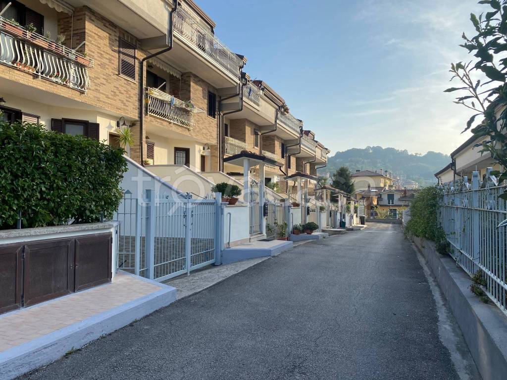 Villa a Schiera in vendita ad Aiello del Sabato via San Sebastiano