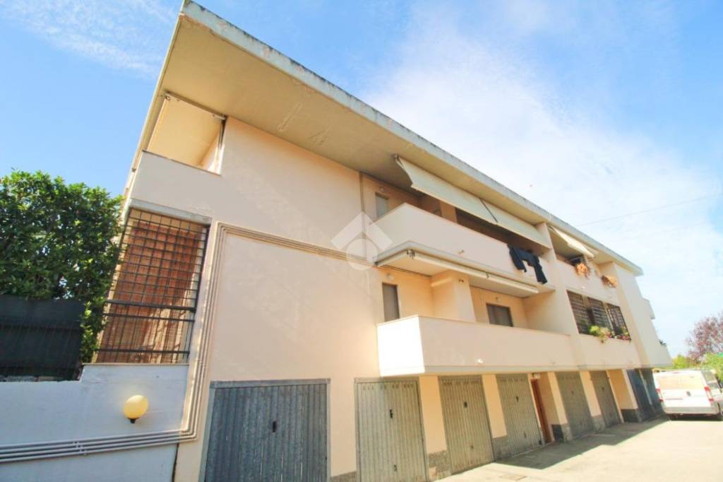 Appartamento in vendita a Cappelle sul Tavo via Giovanni Pascoli, 46