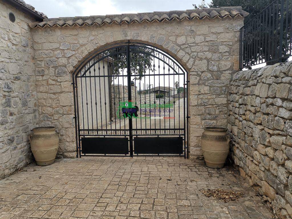 Rustico in vendita a Modica san Giuliano Macallè, 15/h