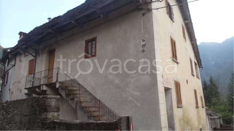 Casa Indipendente in vendita a Campertogno via Piana Ponte