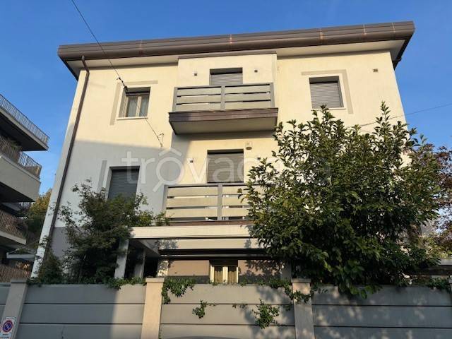 Appartamento in vendita a Bologna via Laura Bassi Veratti