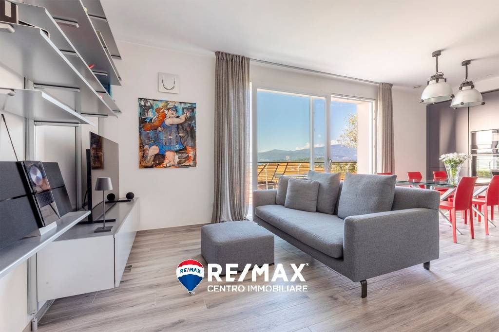 Appartamento in vendita a Besozzo via g. Beolchi