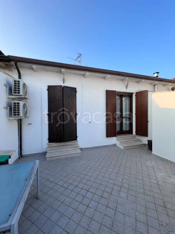 Appartamento in in vendita da privato a Casalromano via Amedeo Savoia, 21