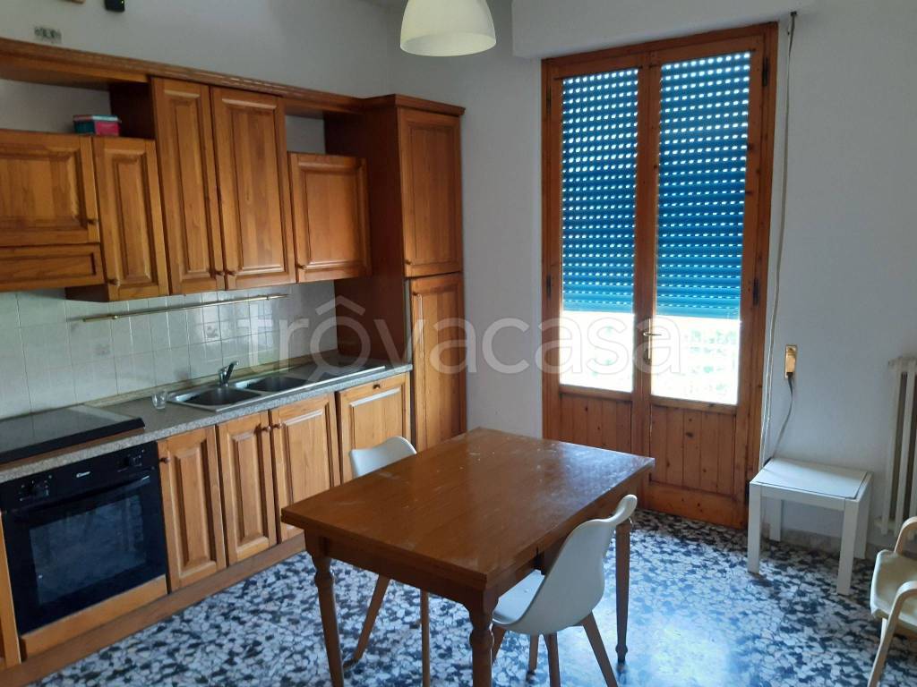 Appartamento in in vendita da privato a Poggibonsi via Reggio Emilia, 45