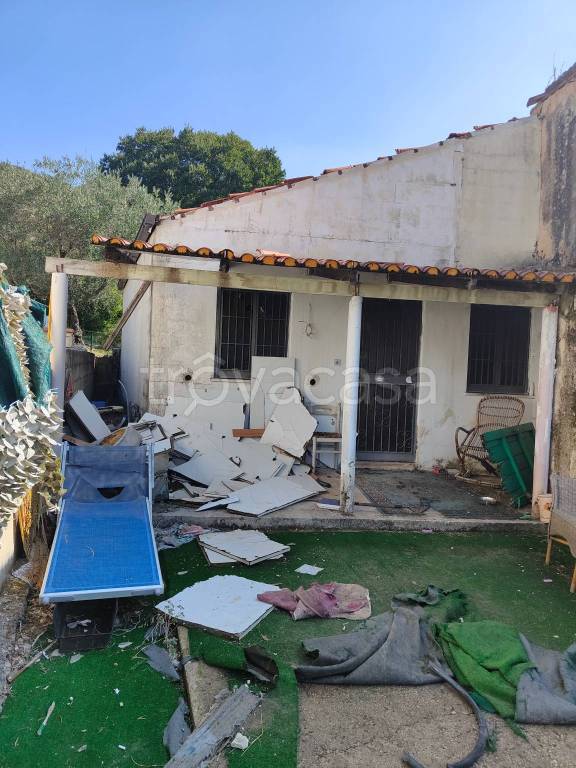 Rustico in vendita a Fondi via Molelle